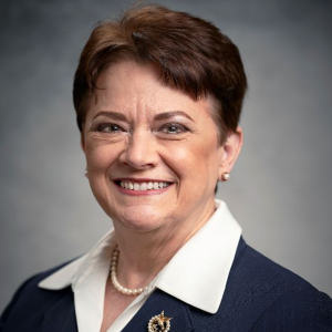 Dr. Jan Lee, MD winner of the "2022 Healthcare Leader of the Year ...